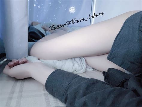 暖樱学姐 On Twitter 终于考完期末考试最后一门课了，累成狗，我要睡觉觉了，睡醒后明天专心ghs。 啥？要学姐抱抱？好好好~上床