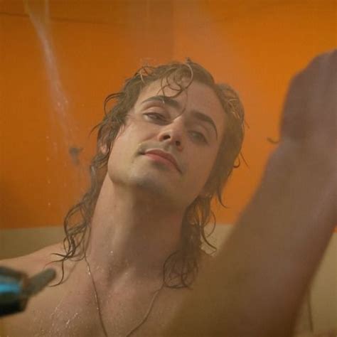 A Chunky Chunky Guy Stranger Things Fanart Cast Stranger Things Just Beautiful Men