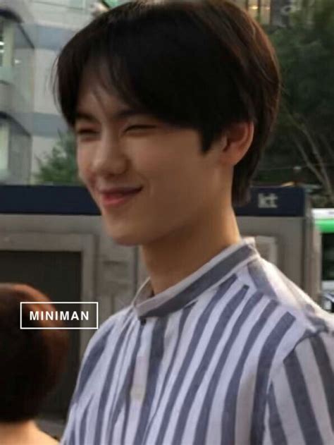 Minii💛💛 Manusia