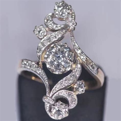 Classic Luxury Fashion Ring Romantic Princess Proposal Engagement
