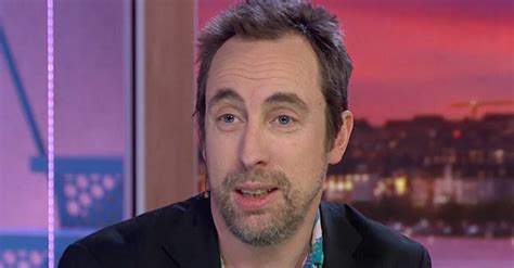 Per Andersson Syns Tillsammans Med Artisten Laleh Hänt