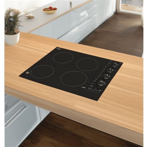 What Is The Difference Between Induction Hobs And Ceramic Hobs At