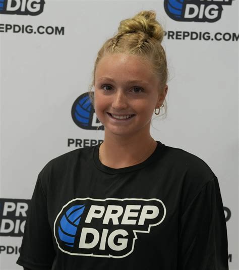 Gracyn Adams Ankeny Prep Dig