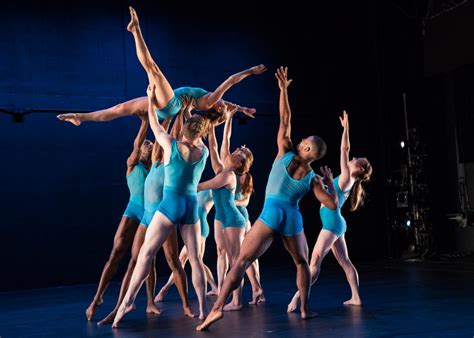 Waves 2015 Carolyn Dorfman Dance