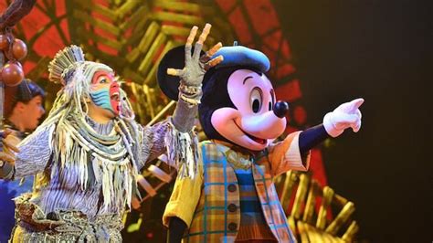 Disneyland Paris Mickey And The Magician Rafiki Lion King
