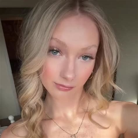 Elena Mansfield Elenamansfieldd • Threads Say More