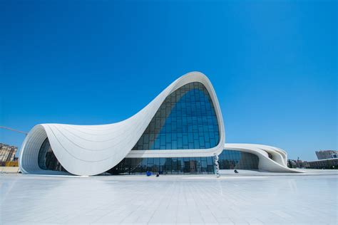 10 Grandes Edificios De Zaha Hadid La Reina De La Curva