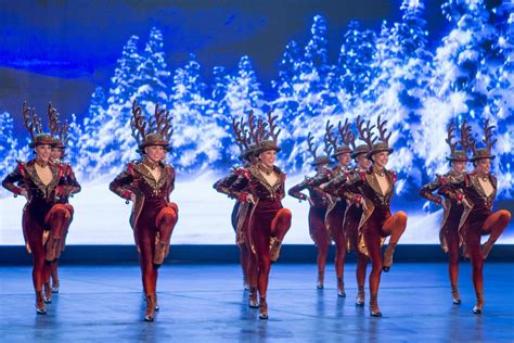 Christmas Spectacular Starring The Radio City Rockettes 뉴욕 Christmas Spectacular Starring