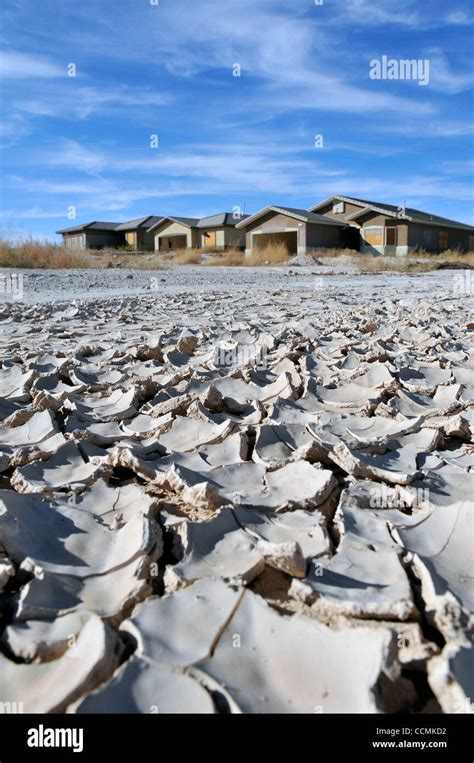 Abandoned desert mesa subdivision hi-res stock photography and images - Alamy