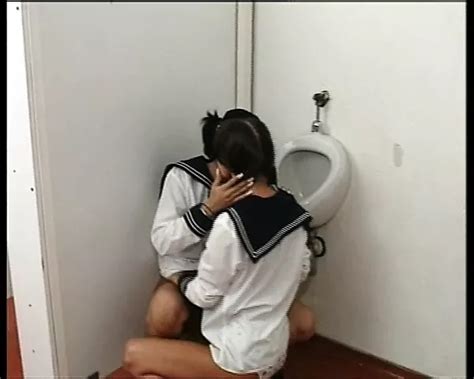 Lesben Auf Dem Schul Wc Xhamster