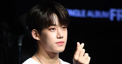 사진 아이즈 준영하트 받으세요