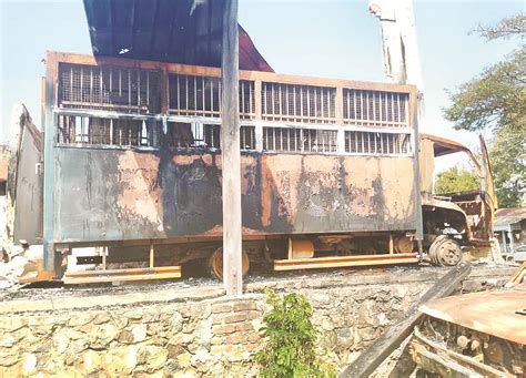 ကောလင်းမြို့အတွင်း ဝင်ရောက်နေရာယူ၍ အကြမ်းဖက်လုပ်ရပ်များ လုပ်ဆောင်လျက်ရ