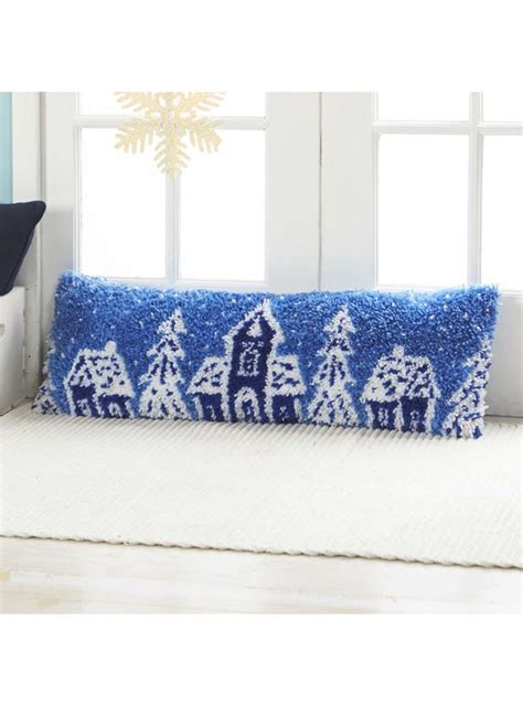 Latch And Locker Hooking In Needlepoint And Embroidery