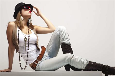 Modeling Vs Modelling A Complete Guide To Starting Your Career