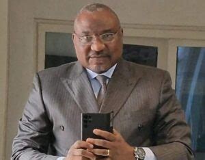 Le Ministre De La Fonction Publique Marcel Djimassé Promet La