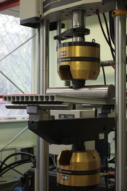 Instron Series Ix Automated Materials Testing System Usescience