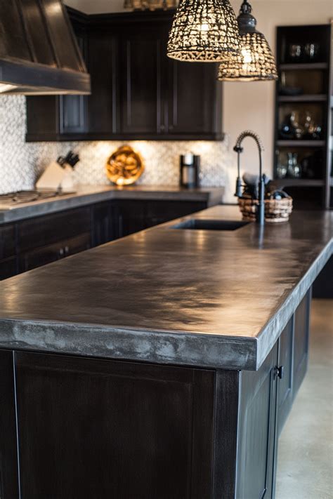 You Cant Miss These Trendy Black Countertop Kitchen Designs