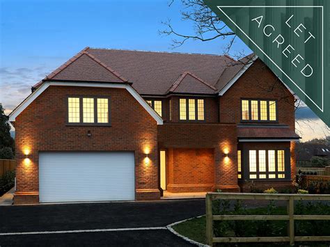 Let Agreed 6 Bedroom House For Rent In Woodchester Park Knotty Green