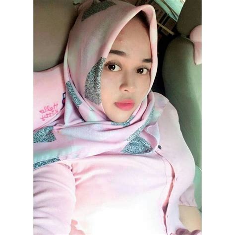 Gambar Mungkin Berisi 1 Orang Dekat Jilbab Cantik Gadis Berjilbab Pejuang Wanita