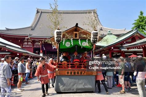 Tokyo Sanja Matsuri Photos And Premium High Res Pictures Getty Images