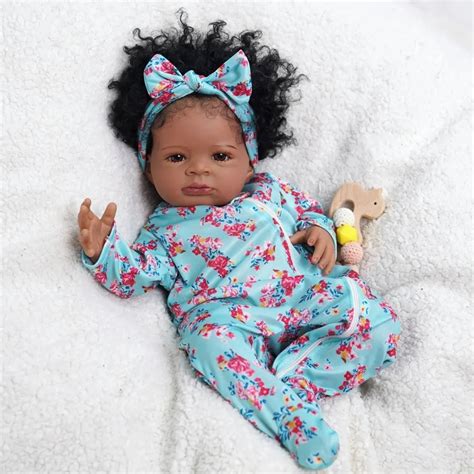 Boneca Bebê Reborn Menina Afro Lanny De Pano E Silicone 50cm