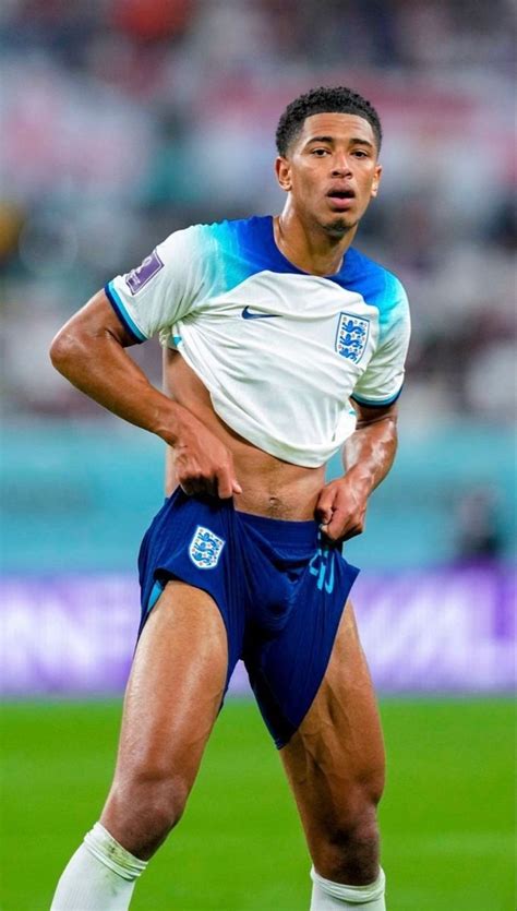 Hot Soccer Players Wallpaper Jude Bellingham Abs Fit Footballers