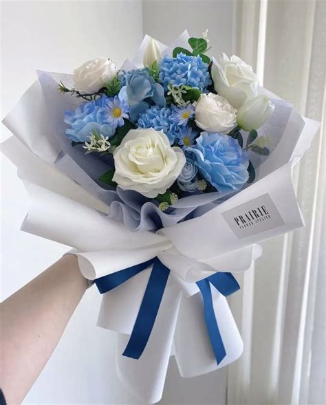 Pin By Dilyschilly On Flowers Blue Flowers Bouquet Blue Rose Bouquet Graduation Flower Bouquet