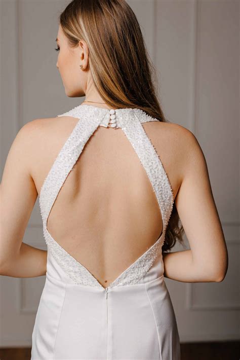 Scarlet Rochii De Mireasă — Atelier And Showroom în Brașov și București