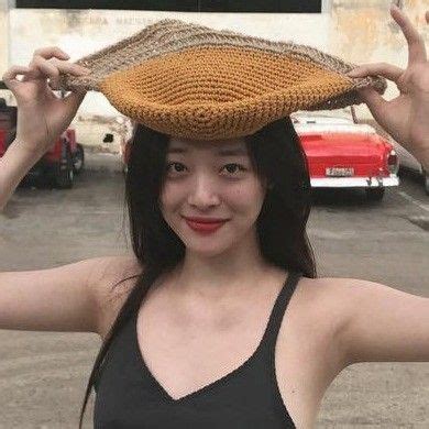 Pin De Em Sulli Garotas Sulli Anjinho