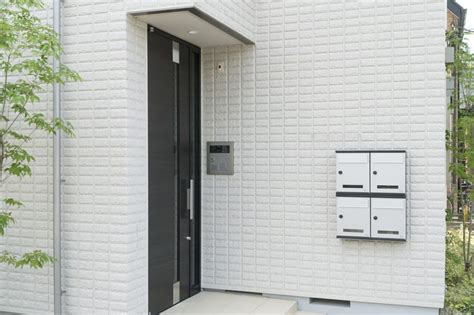 how does a unit complex intercom system work