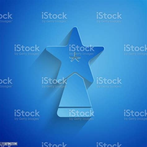 파란색 배경에 고립 된 종이 컷 크리스마스 스타 아이콘 메리 크리스마스와 새해 복 야 종이 아트 스타일입니다 벡터 일러스트레이션 12월에 대한 스톡 벡터 아트 및 기타