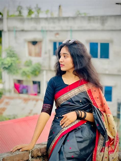Bangladeshi Womens Beauty Captivates Hearts Across The Globe By