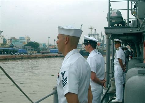 Dvids News Us Navy Ships Arrive In Vietnam For Port Visit