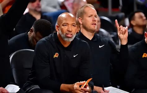 The Suns beat the Rockets 124-109 to return to the first place in the West, and they are still ...