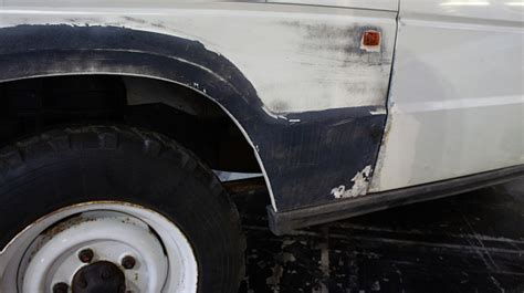 고전 및 빈티지 자동차 복원 놀라운 결과를 달성 하기 전에 페인트와 신체 작업 주의가 필요 합니다 열정적 인 사람들을 위한 실용적인 Diy 프로젝트는 콘 코어 조건으로 재건