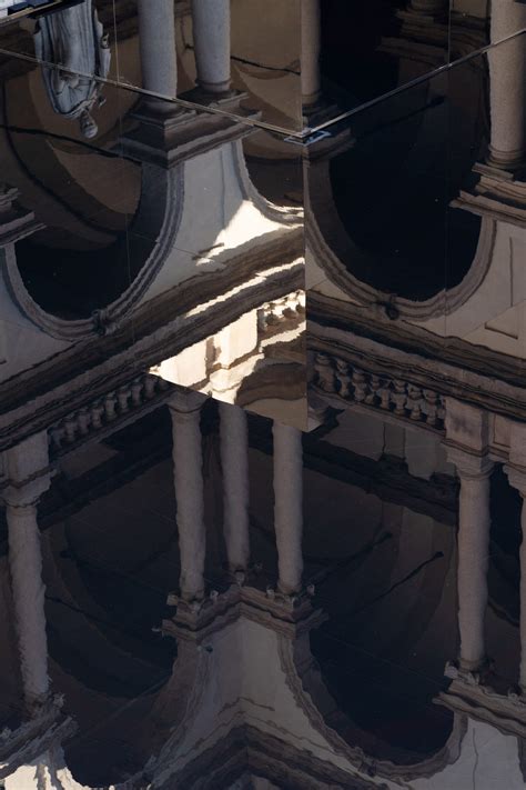 Grohe Spa Installation Creates Reflections In Historic Milan Courtyard