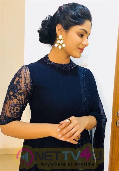 Actress Samyuktha Menon Cute Stills Galleries Hd Images