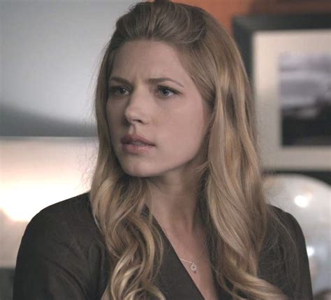Katheryn Winnick Bones