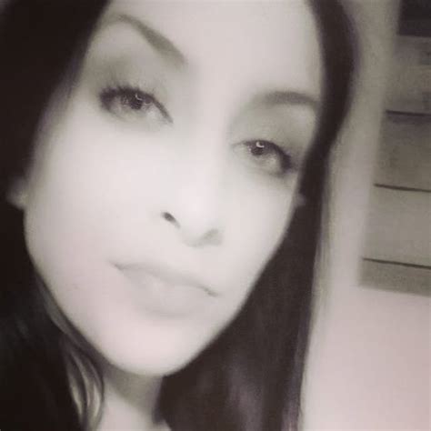 Lara Lorina Lorina La • Threads Say More