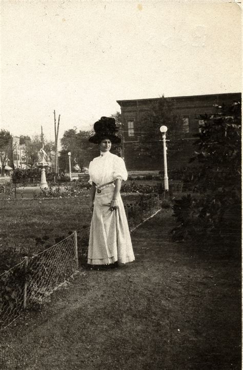 Alice Elizabeth “bessie” Van Hellen Heinlein 1886 1972 Mémorial Find A Grave