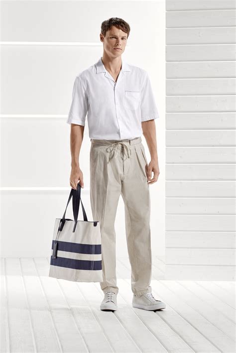 A look from the BOSS Menswear Spring/Summer 2018 collection #SummerOfEase