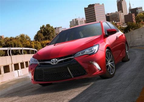 2015 Toyota Camry Photos Review Se Accessories Colors Specs