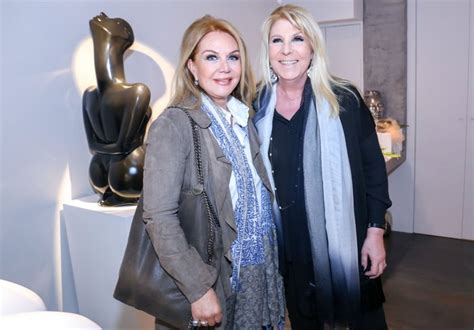 Della Rounick Sculptures Τα εγκαίνια Fayscontrol ΑΥΤΟΠΤΗΣ ΜΑΡΤΥΡΑΣ