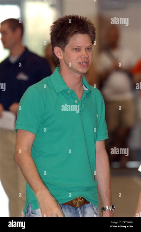 Mar 24 2007 Wilmington Nc Usa Actor Lee Norris Makes An
