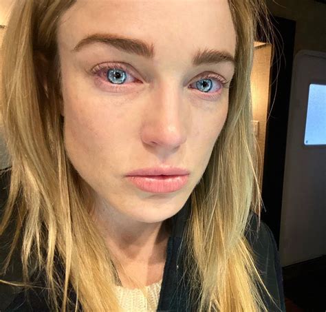 Caity Lotz Scrolller