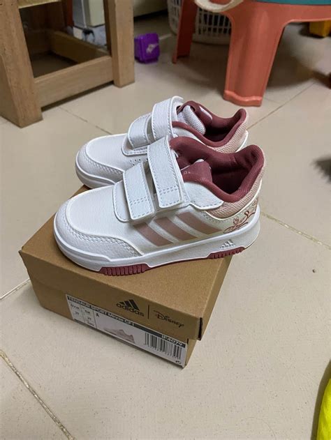 ตลาดขายอะไรก็ได้สุพรรณบุรี รองเท้าผ้าใบเด็ก Adidas Gisney Minnie