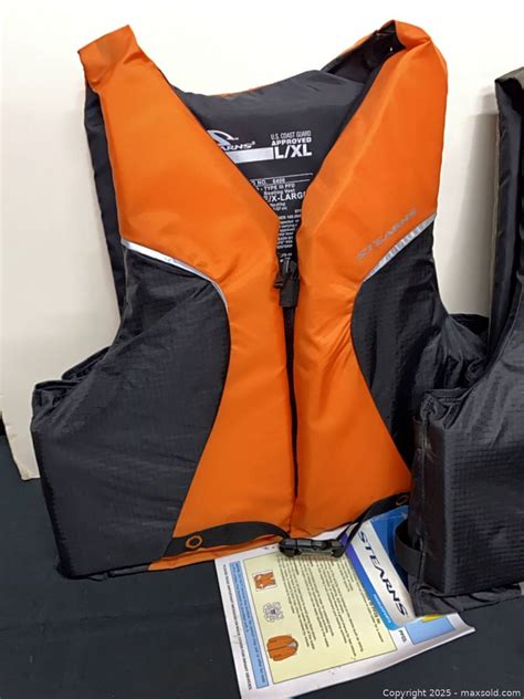 Stearns Adult Lxl Life Jackets Pair Maxsold