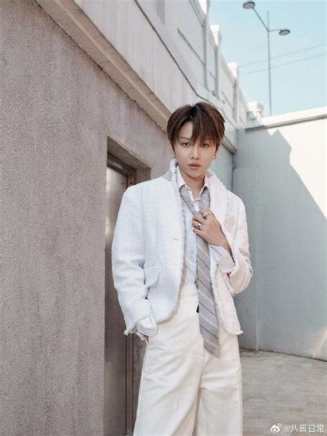 今晚奥运会资格系列赛表演嘉宾：张杰、王一博、刘雨昕、黄明昊、amber刘逸云中华网