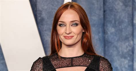 Sophie Turner Has Blond Hair Again Ps Beauty