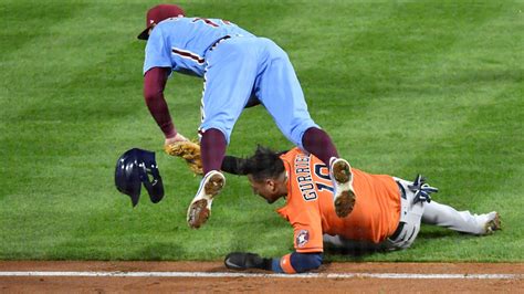 Astros Yuli Gurriel Had Emotional Reaction To Being Taken Off Ws